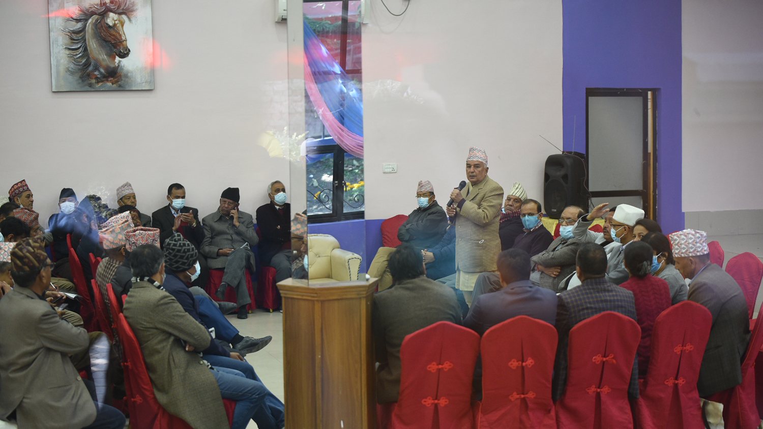 पौडेल समूहको 'निर्णायक बैठक' बस्नुअघि युवा नेताहरूको छुट्टै भेला ...