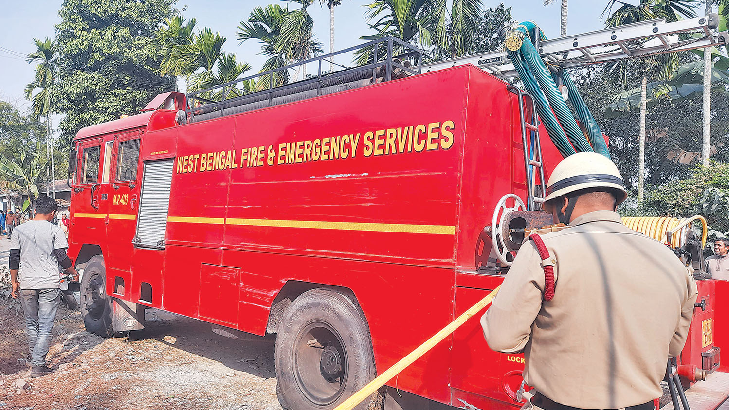 आगो निभाउन पारिबाट दमकल- समाचार - कान्तिपुर समाचार