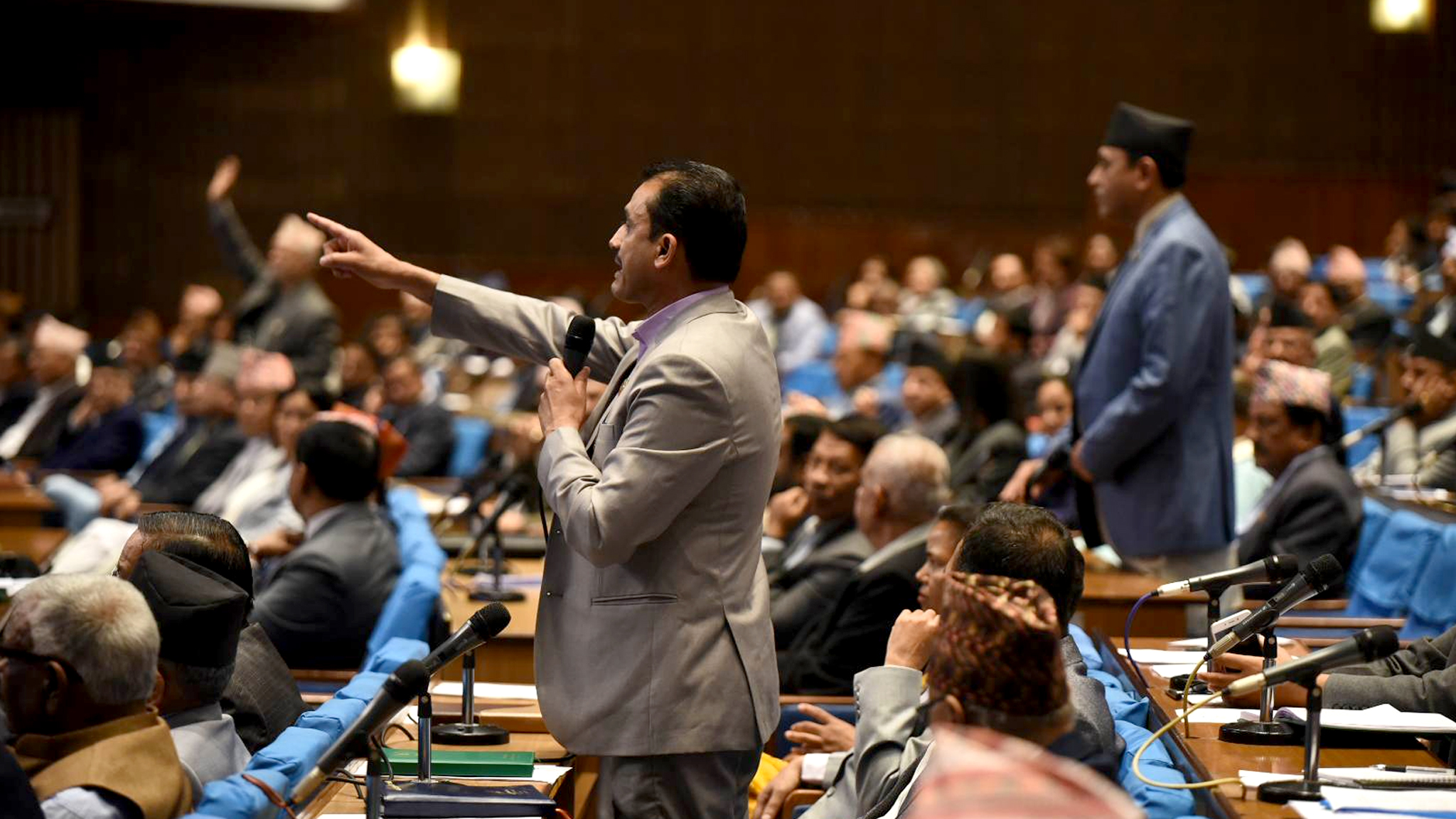 एमालेलाई माओवादी सांसदको चुनौती- 'रायमाझीलाई कानुनको दायरामा बुझाउनुस् ...