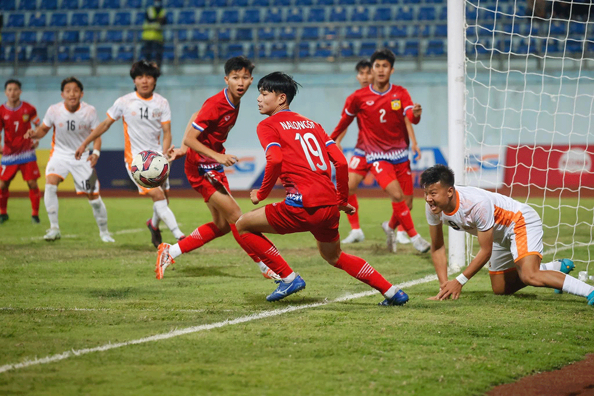 भुटानलाई हराएपछि लाओसको फाइनल पुग्‍ने सम्भावना जीवन्त- खेलकुद ...