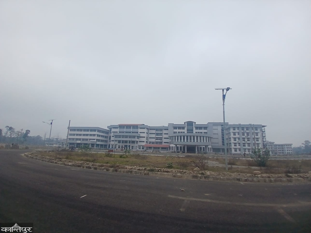 अस्तव्यस्त गेटा अस्पताल : ढुसी, धमिरा र माकुराको जालो, ७ अर्बका संरचना ...