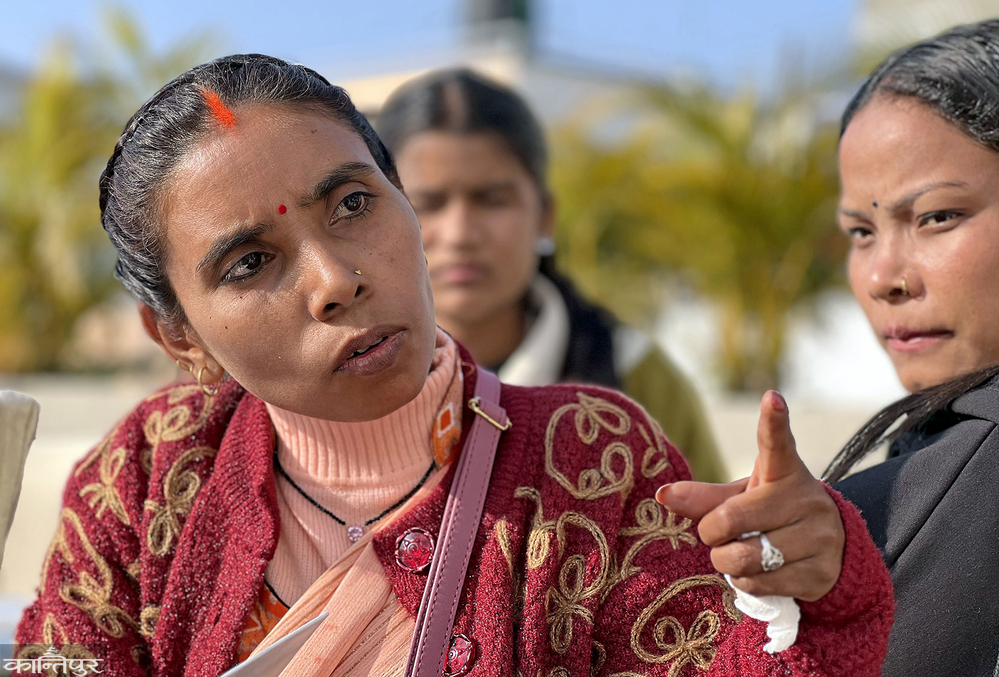 पाँच वर्षमा विवाह, १४ वर्षमै आमा : एक चिडीमार महिलाको कथा- न्युज फोल्डर ...