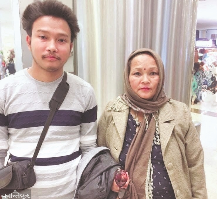 Biki Aggarwal's mother: Durga died without seeing her son's 'Darbar ...