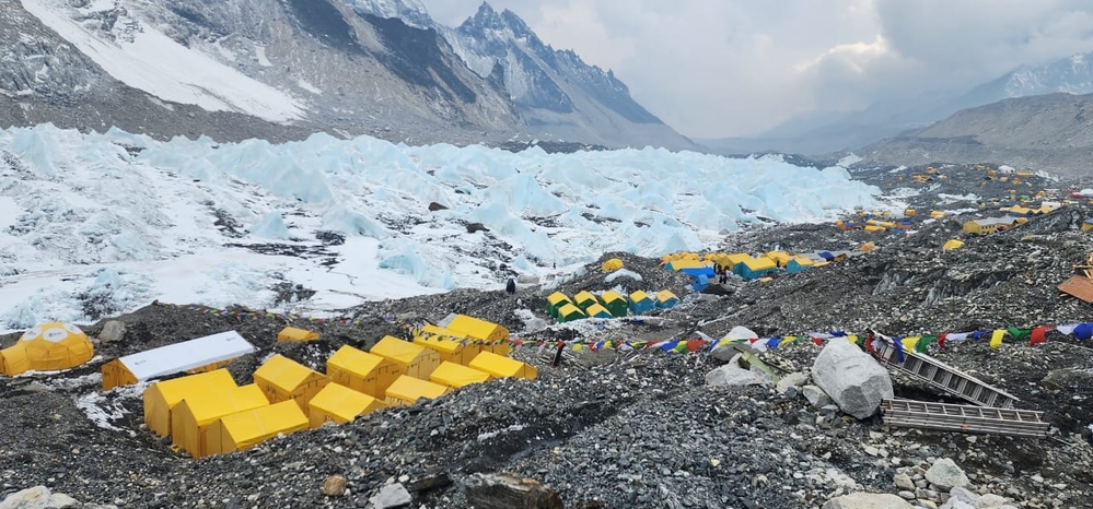379 people from 56 countries are in Nepal for spring mountain climbing ...